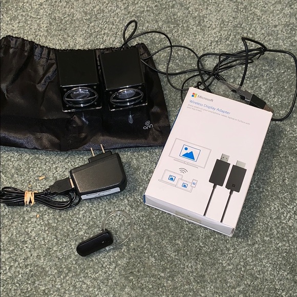 Microsoft | Other | New Microsoft Wireless Display Adaptor Wspeakers ...